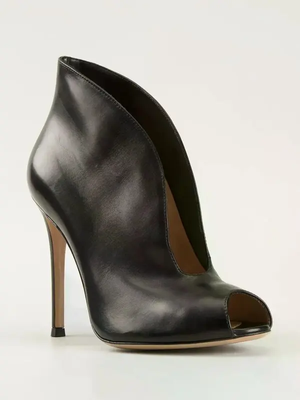 GIANVITO ROSSI Vamp Booties
