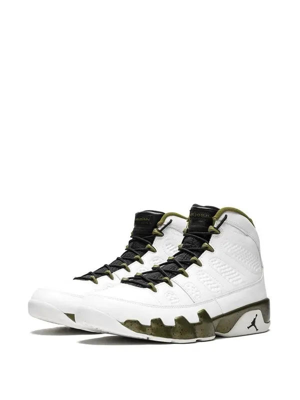 JORDAN Air Retro Statue Sneakers - White