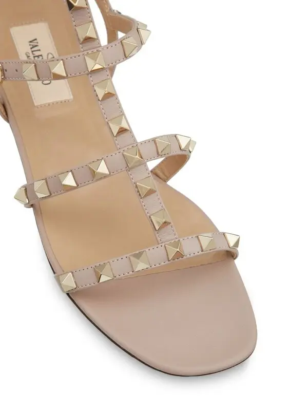 Valentino Garavani Rockstud Flat Sandals - Neutrals