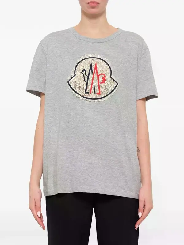 Moncler Crewneck T-shirt With Logo Applique - Grey