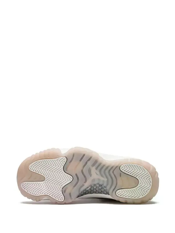 JORDAN Air 11 Retro Sneakers