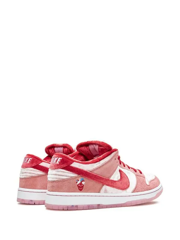 Nike Sb Dunk Low Pro Strangelove Sneakers