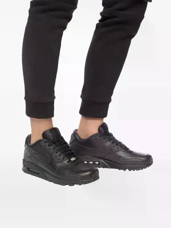 Nike Max 90 Sneakers