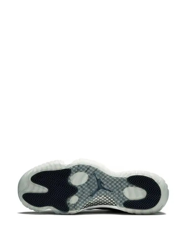 JORDAN Air Retro Low Georgetown Sneakers - Grey