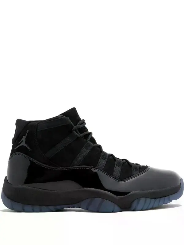 JORDAN Air Retro Cap And Gown Sneakers - Black