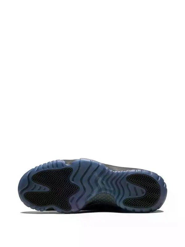 JORDAN Air Retro Cap And Gown Sneakers - Black