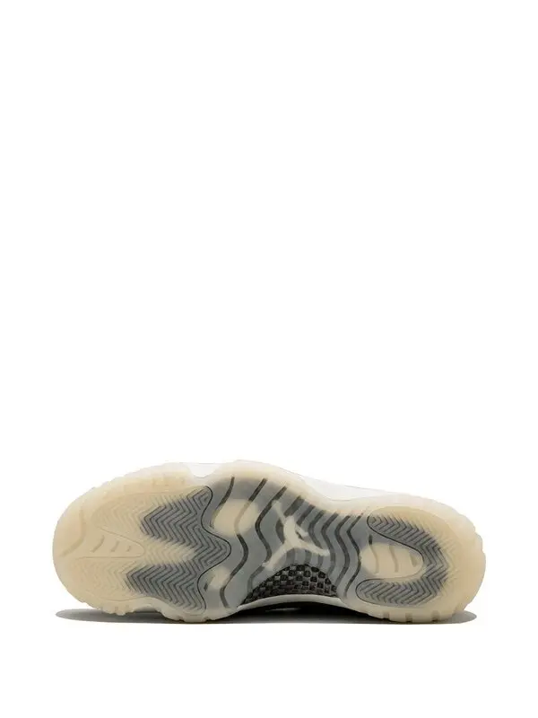 JORDAN Air Retro Premium Pinnacle Sneakers - Grey