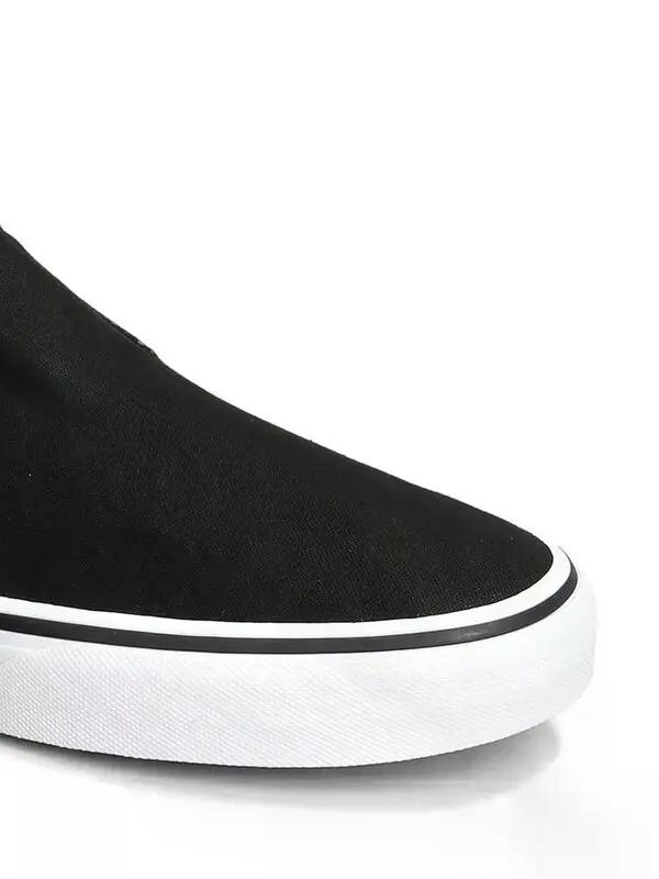VANS Classic Slip-on Sneakers - Black