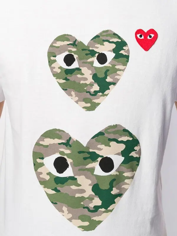 Play Comme Des Garcon Camouflage Heart T-shirt