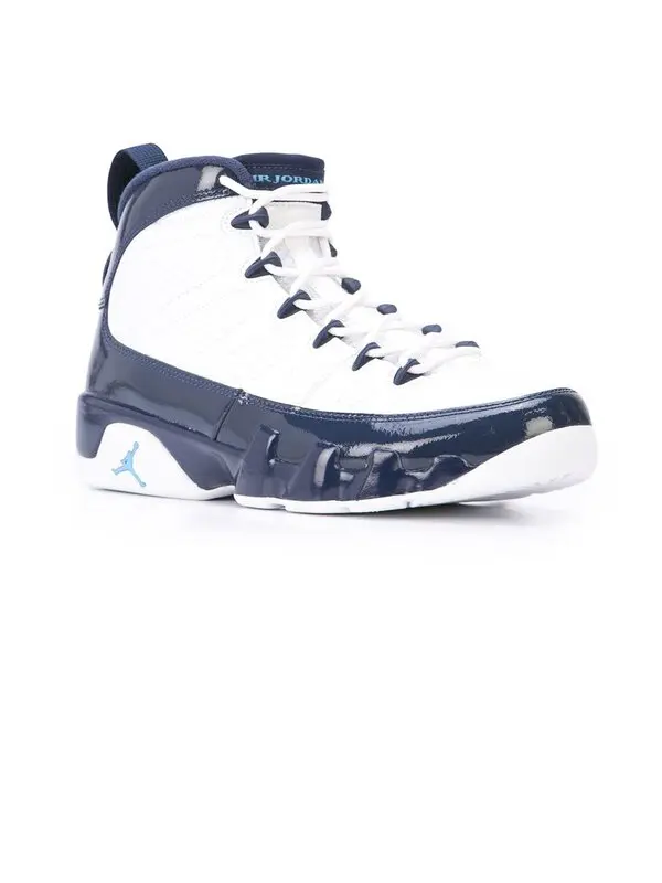 JORDAN Air Retro Unc Sneakers