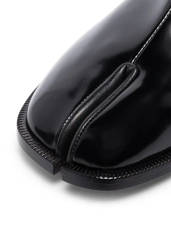 MAISON MARGIELA Tabi Leather Loafers - Black