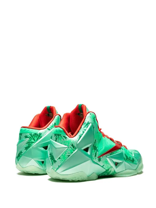 Nike Lebron Christmas Sneakers - Green