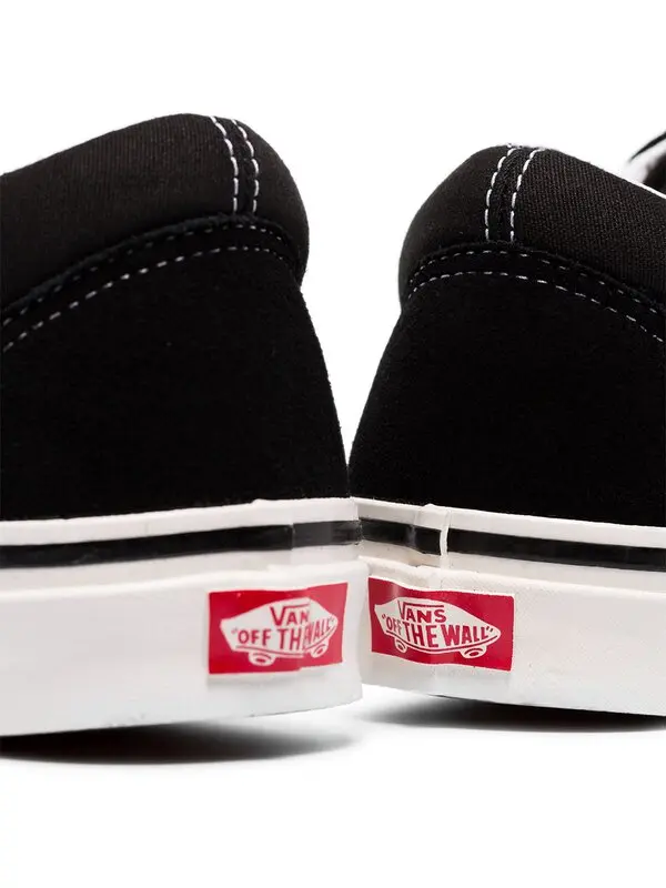 VANS Old Skool Low-top Sneakers - Black