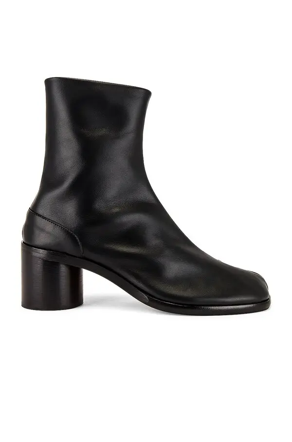 MAISON MARGIELA Tabi Ankle Boots - Black