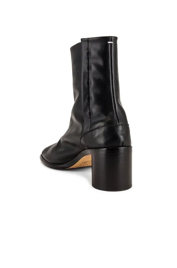 MAISON MARGIELA Tabi Ankle Boots - Black