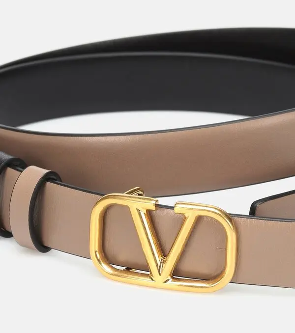 Valentino Garavani Vlogo Signature 20 Reversible Leather Belt - Beige