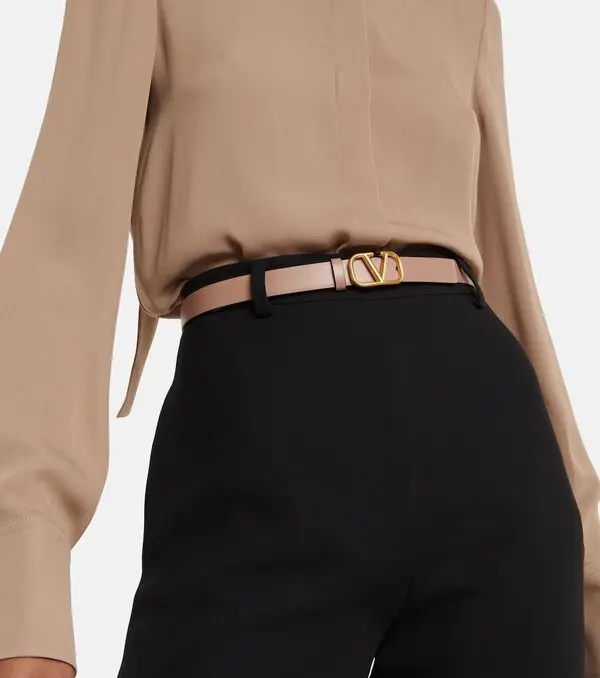 Valentino Garavani Vlogo Signature 20 Reversible Leather Belt - Beige