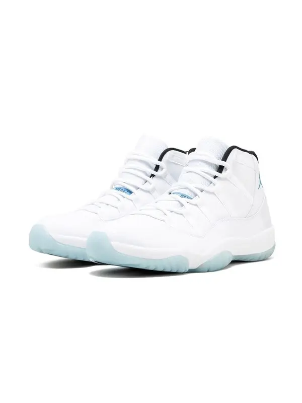JORDAN Air Retro Legend Blue Sneakers - White