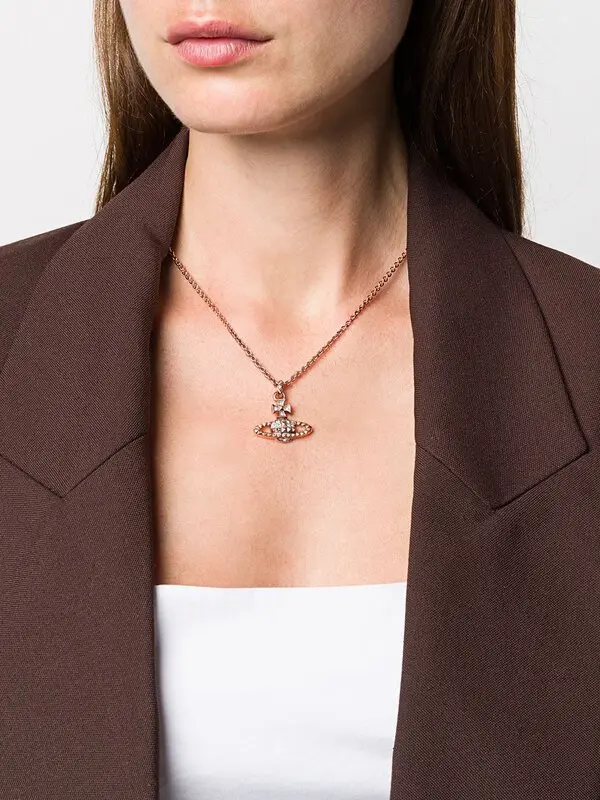 Vivienne Westwood Mayfair Bas Relief Pendant Necklace - Pink
