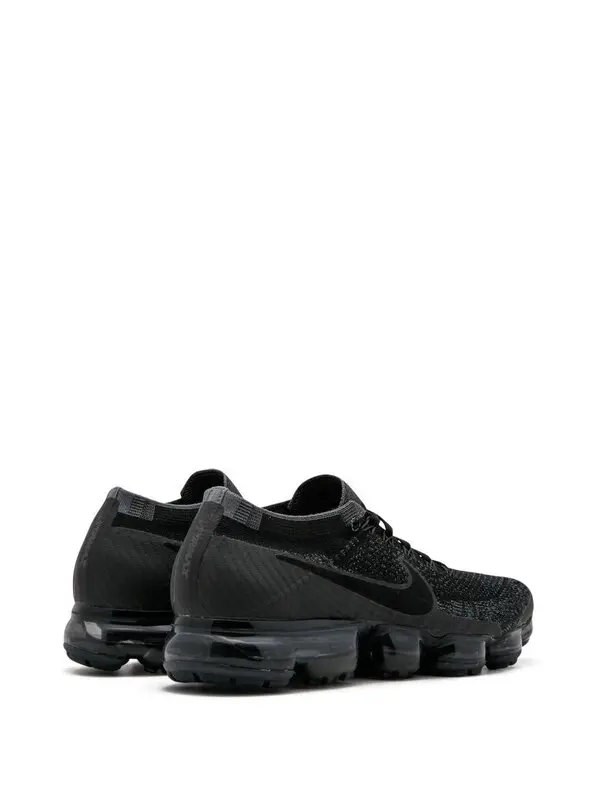 Nike Air Vapormax Flyknit Sneakers