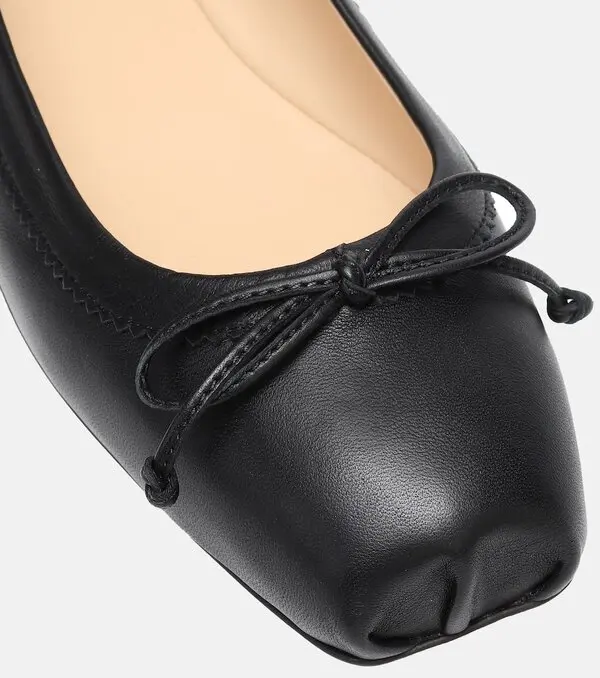CHRISTIAN LOUBOUTIN Mamadrague Ballet Flats - Black