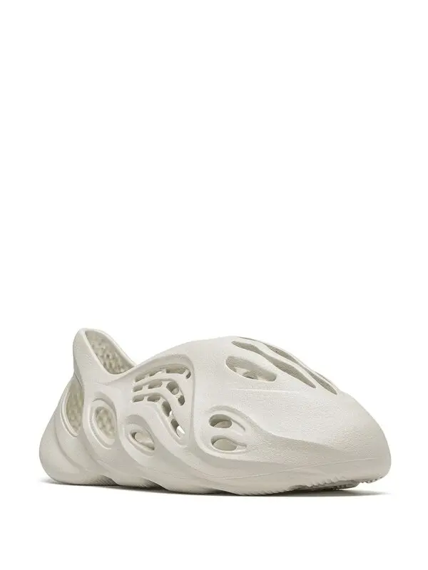 ADIDAS X YEEZY Yeezy Foam Runner Ararat Sneakers - White