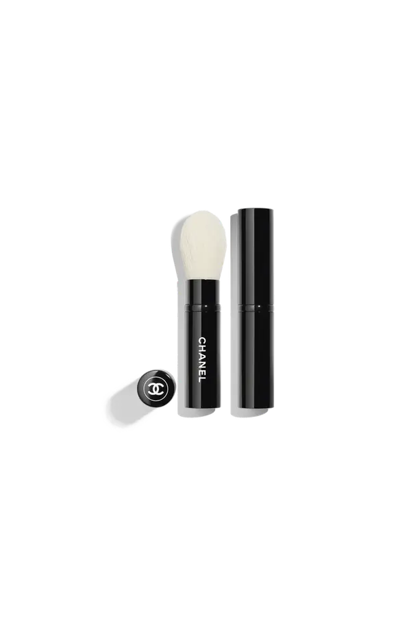 Chanel Les Pinceaux De Retractable Highlighter Brush N111
