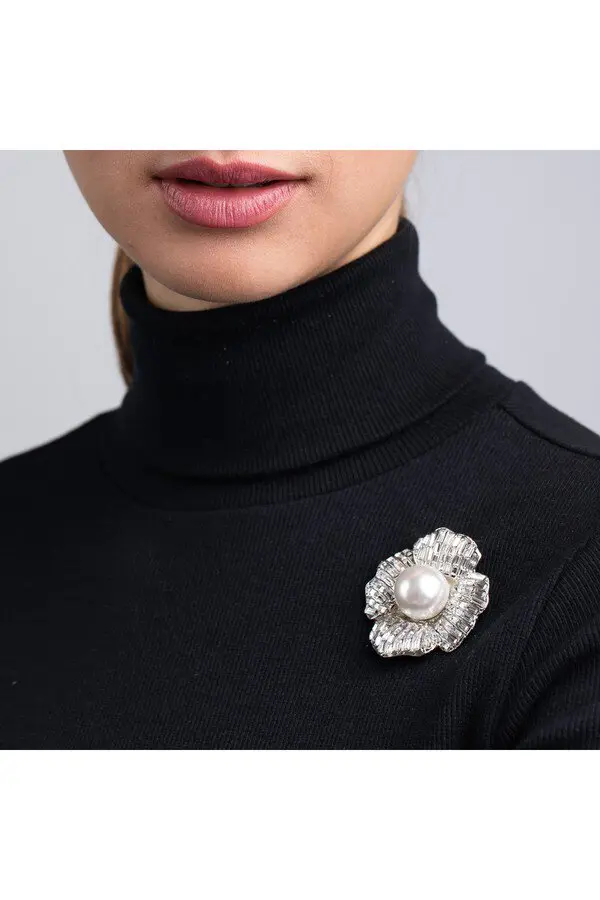 KENNETH JAY LANE And Crystal Flower Pin - Silver