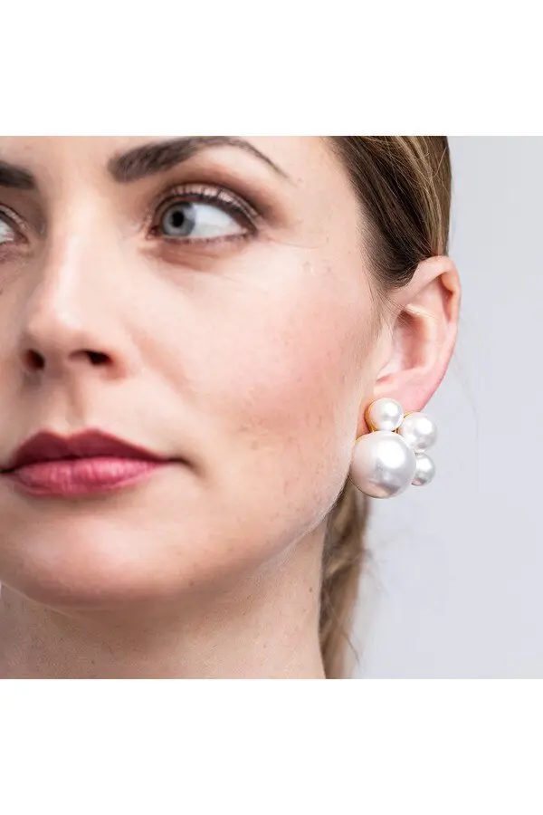 KENNETH JAY LANE Pearl Cluster Clip On Earrings