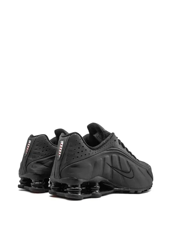 Nike Shox R4 Sneakers - Black