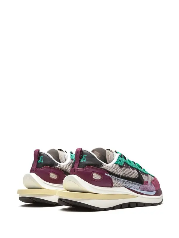 Nike X Sacai Vaporwaffle Sneakers - Purple