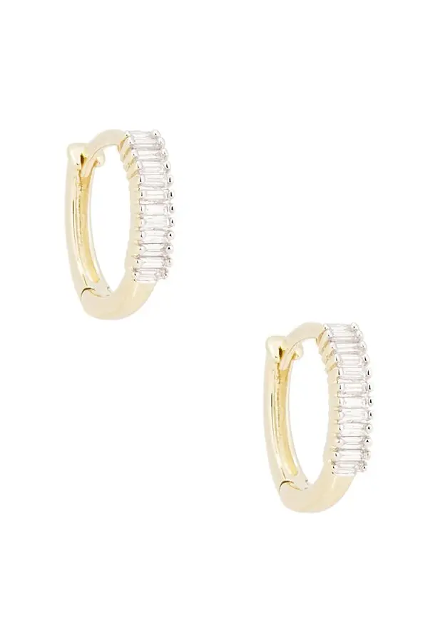 STONE AND STRAND Up And Down Baguette Diamond Huggie Earrings - Gold & Diamond