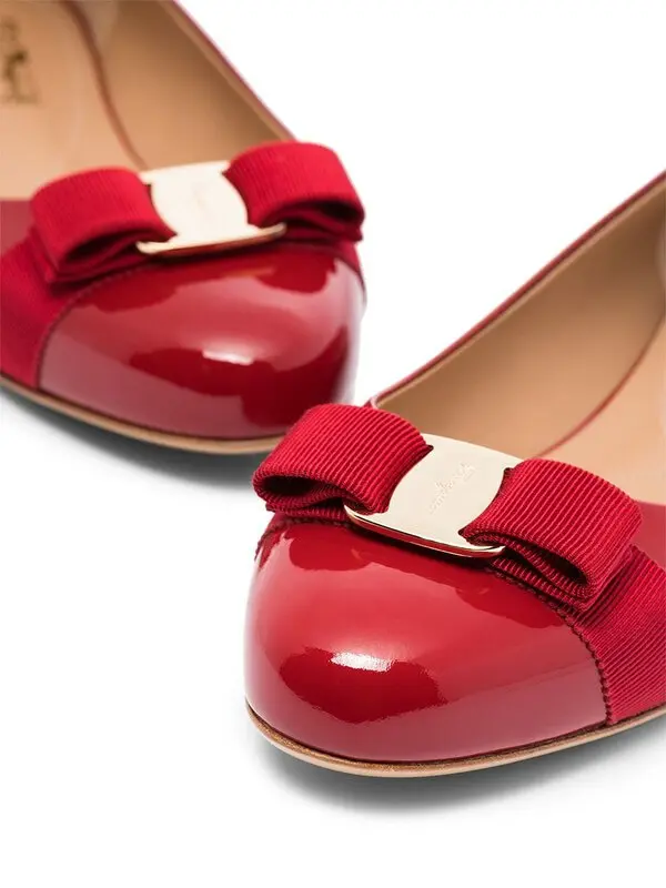 FERRAGAMO Vara Bow Ballerina Shoes