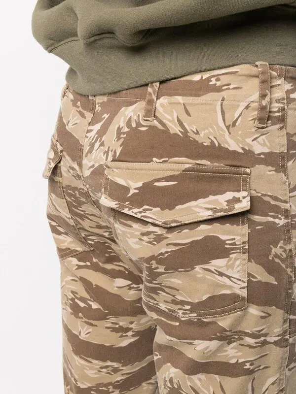 NILI LOTAN Camouflage Print Cropped Trousers