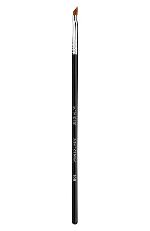 SIGMA BEAUTY E06 Winged Liner™ Brush - No Color