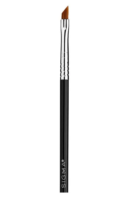 SIGMA BEAUTY E06 Winged Liner™ Brush - No Color