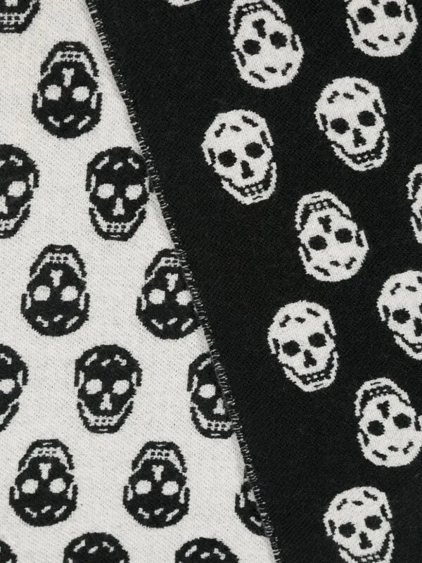 Alexander Mcqueen Skull Reversible Fringed Scarf - Black