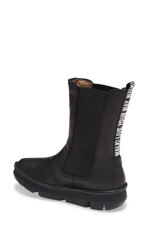 ON FOOT Wedge Chelsea Boots