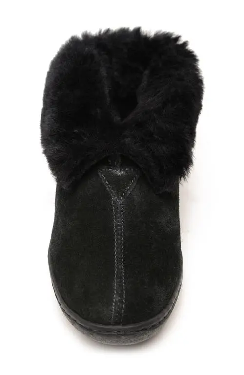 Minnetonka Genuine Sheepskin & Suede Slipper
