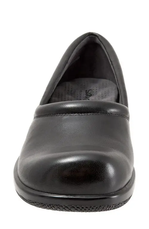 SOFTWALK® Adora Slip-on - Black