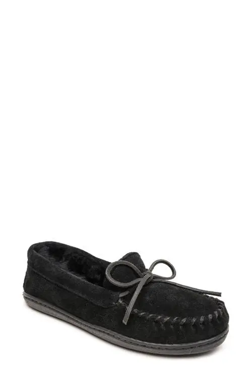 Minnetonka Genuine Shearling Lined Driving Shoe - Black
