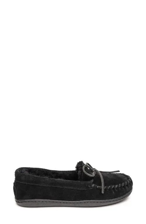 Minnetonka Genuine Shearling Lined Driving Shoe - Black