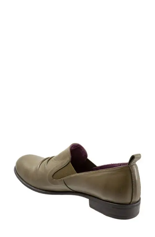 BUENO Wendy Leather Loafer