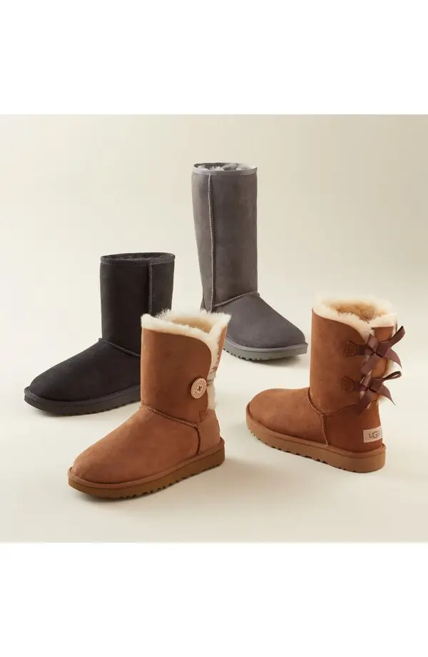 UGG Classic Ii Shearling Lined Boots - Sand Suede