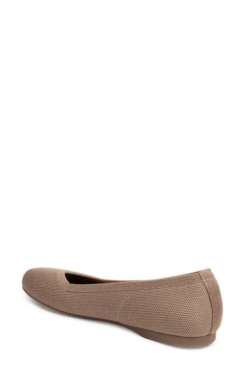 Me Too Hart Knit Flat