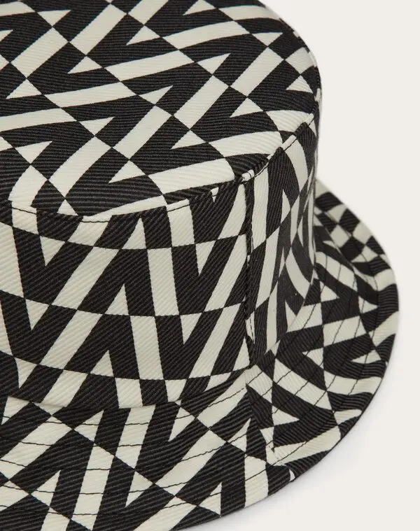 NWT! Valentino Optical All-Over Printed Bucket Hat -  size M Buy Valentino Garavani Optical Logo-print Bucket Hat - Red  main image 3