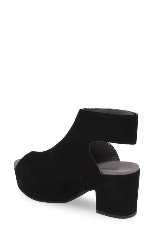 CHOCOLAT BLU Gabby Block Heel Sandal - Black Suede