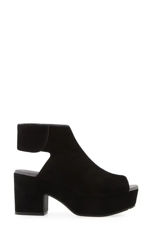 CHOCOLAT BLU Gabby Block Heel Sandal - Black Suede