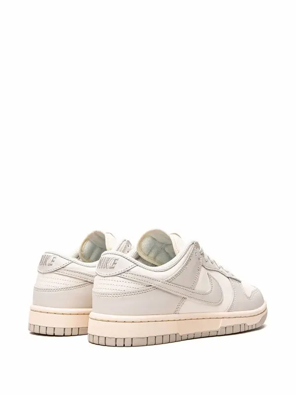 Nike Dunk Low Light Bone Sneakers