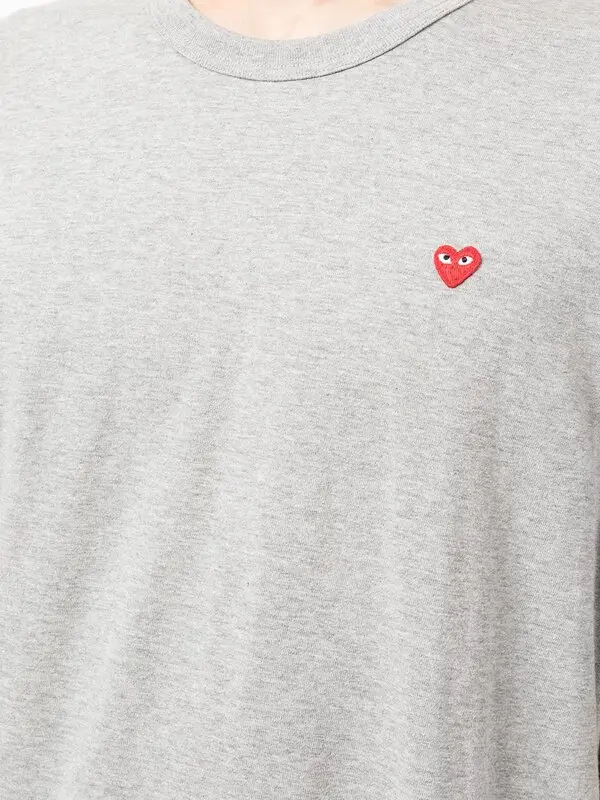 Play Comme Des Garcon Embroidered Heart T-shirt - Grey